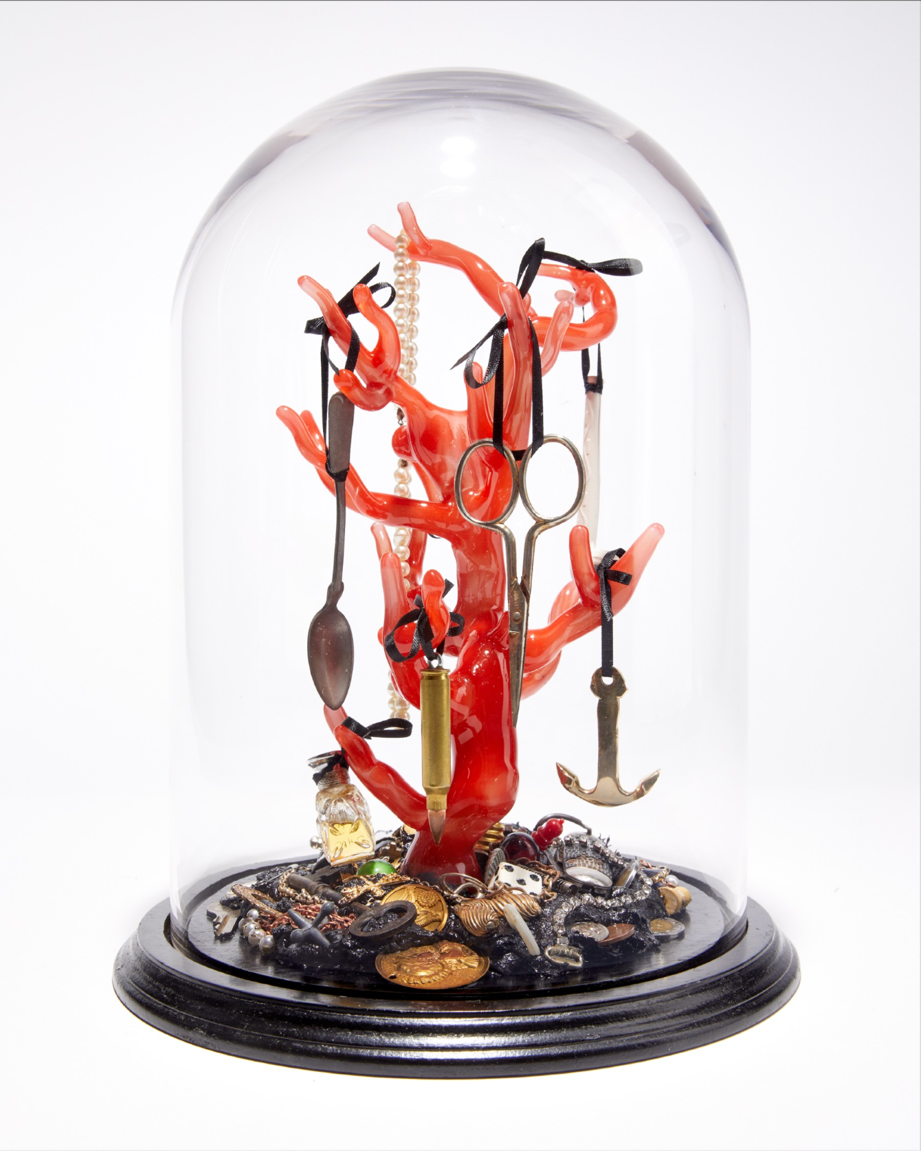 Mark Dion, Coral, Tar, and Blood (2024) – Wassaic Project